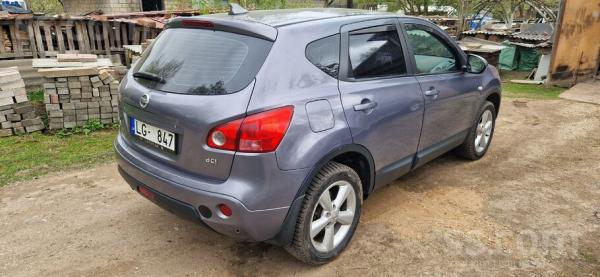 Blue Nissan Qashqai 2009 in Riga, with an engine capacity of 1.50 L and mileage of 225 thousand km for 4000 €, photo 4 on AUTOMOTO.COM.LV