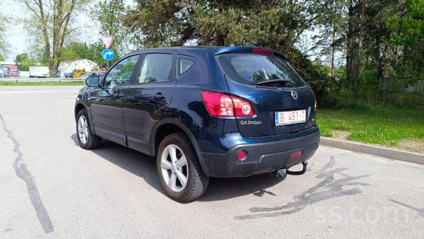 Zils Nissan Qashqai 2009 Rīga, ar dzinēja tilpumu 1.50 L un nobraukumu 249 tūkst. km par 3700 €, foto 4 vietnē AUTOMOTO.COM.LV