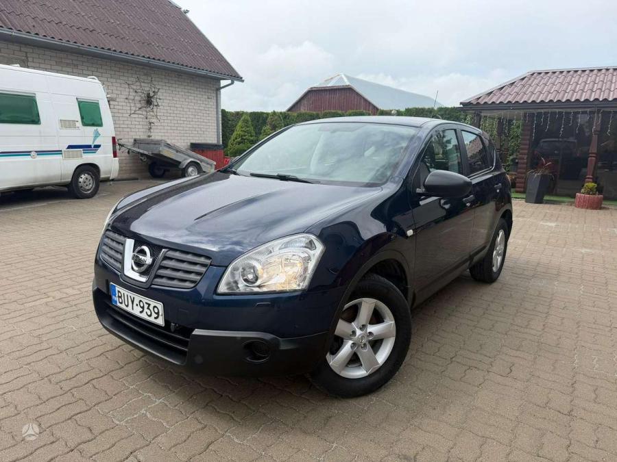 Blue Nissan Qashqai 2009 in Siauliai, with an engine capacity of 1.46 L and mileage of 252 thousand km for 3950 €, photo 3 on AUTOMOTO.COM.LV