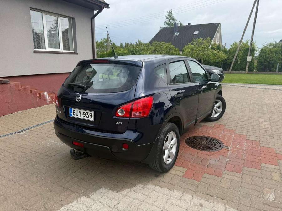 Blue Nissan Qashqai 2009 in Siauliai, with an engine capacity of 1.46 L and mileage of 252 thousand km for 3950 €, photo 6 on AUTOMOTO.COM.LV