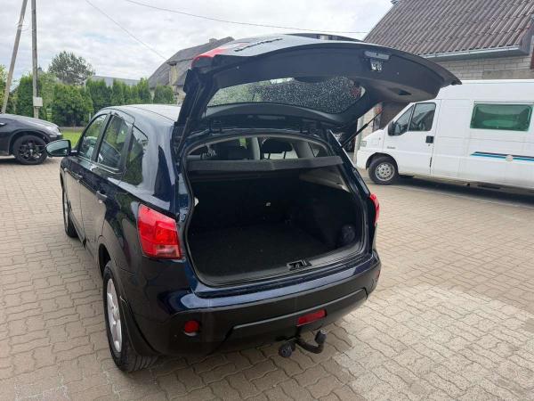 Blue Nissan Qashqai 2009 in Siauliai, with an engine capacity of 1.46 L and mileage of 252 thousand km for 3950 €, photo 9 on AUTOMOTO.COM.LV