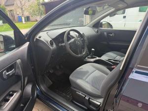 Blue Nissan Qashqai 2009 in Siauliai, with an engine capacity of 1.46 L and mileage of 252 thousand km for 3950 €, photo 15 on AUTOMOTO.COM.LV