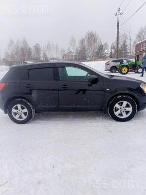 Blue Nissan Qashqai 2010 in Liepaja, with an engine capacity of 1.50 L and mileage of 293 thousand km for 3500 €, photo  on AUTOMOTO.COM.LV