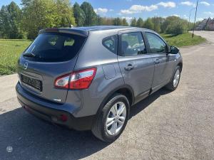 Blue Nissan Qashqai 2010 in Siauliai, with an engine capacity of 1.50 L and mileage of 280 thousand km for 4400 €, photo 6 on AUTOMOTO.COM.LV