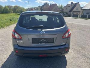 Blue Nissan Qashqai 2010 in Siauliai, with an engine capacity of 1.50 L and mileage of 280 thousand km for 4400 €, photo 7 on AUTOMOTO.COM.LV