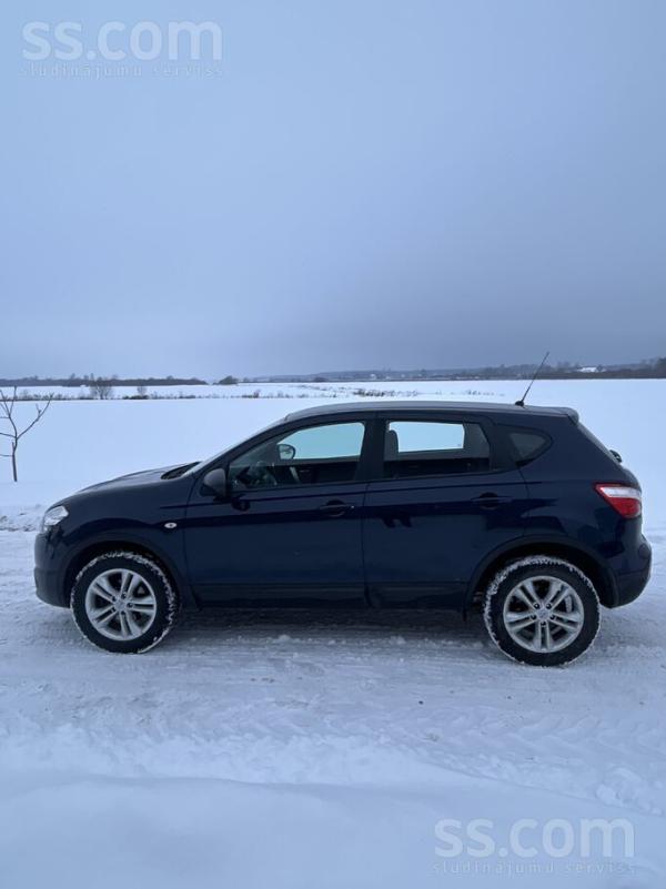 Blue Nissan Qashqai 2011 in Daugavpils, with an engine capacity of 1.50 L and mileage of 209 thousand km for 5150 €, photo 4 on AUTOMOTO.COM.LV