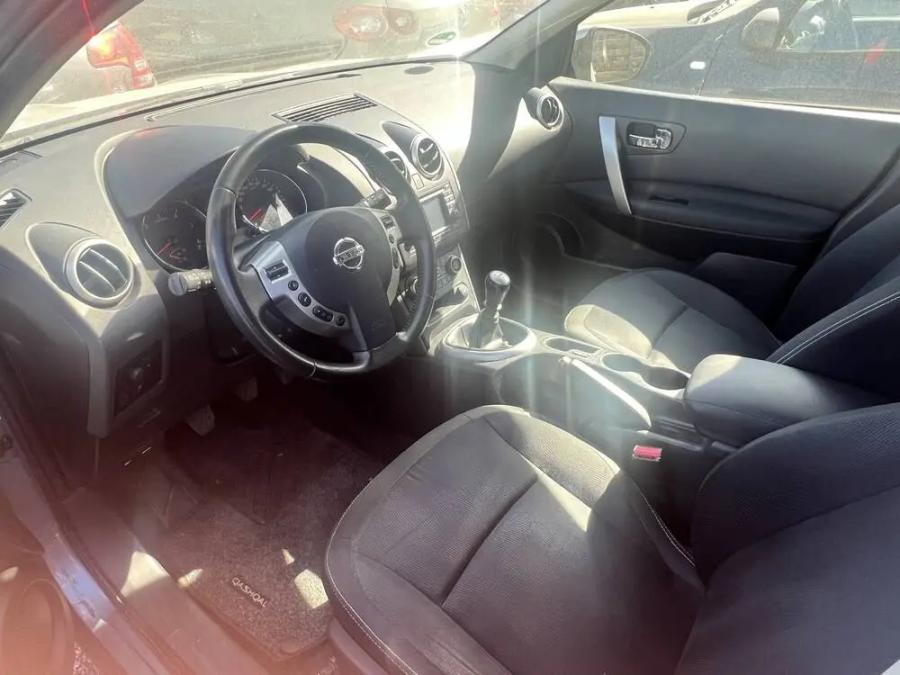 Blue Nissan Qashqai 2011 in Riga, with an engine capacity of 1.50 L and mileage of 192 thousand km for 5995 €, photo 6 on AUTOMOTO.COM.LV