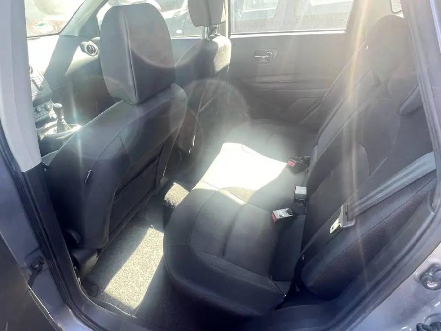 Blue Nissan Qashqai 2011 in Riga, with an engine capacity of 1.50 L and mileage of 192 thousand km for 5995 €, photo 8 on AUTOMOTO.COM.LV