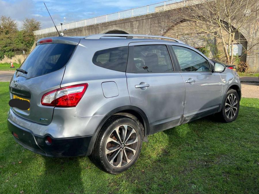 Blue Nissan Qashqai 2012 in Kazlu Ruda, with an engine capacity of 1.60 L and mileage of 202 thousand km for 2650 €, photo 6 on AUTOMOTO.COM.LV