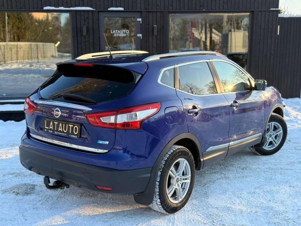 Blue Nissan Qashqai 2014 in Riga, with an engine capacity of 1.60 L and mileage of 150 thousand km for 8500 €, photo 3 on AUTOMOTO.COM.LV
