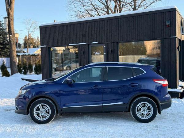 Blue Nissan Qashqai 2014 in Riga, with an engine capacity of 1.60 L and mileage of 150 thousand km for 8500 €, photo 7 on AUTOMOTO.COM.LV