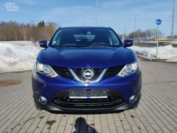 Blue Nissan Qashqai 2014 in Siauliai, with an engine capacity of 1.60 L and mileage of 239 thousand km for 8500 €, photo 3 on AUTOMOTO.COM.LV