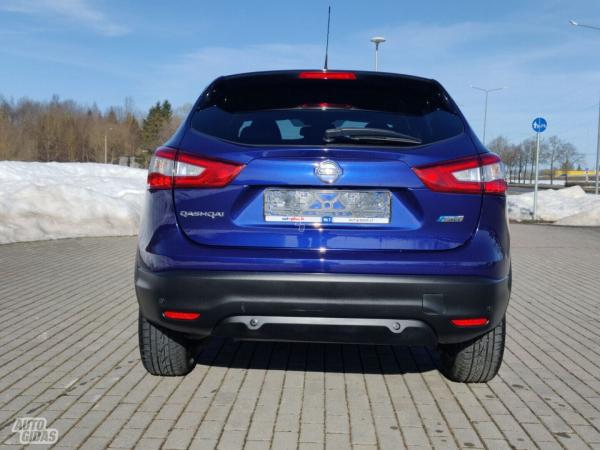 Blue Nissan Qashqai 2014 in Siauliai, with an engine capacity of 1.60 L and mileage of 239 thousand km for 8500 €, photo 6 on AUTOMOTO.COM.LV