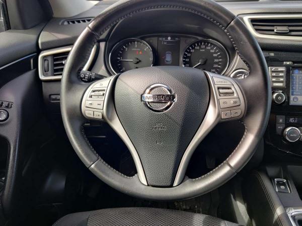 Blue Nissan Qashqai 2014 in Siauliai, with an engine capacity of 1.50 L and mileage of 194 thousand km for 8400 €, photo 1 on AUTOMOTO.COM.LV