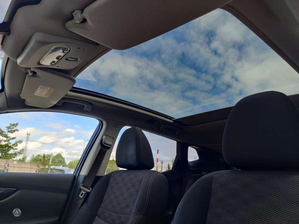 Blue Nissan Qashqai 2014 in Siauliai, with an engine capacity of 1.50 L and mileage of 194 thousand km for 8400 €, photo 4 on AUTOMOTO.COM.LV