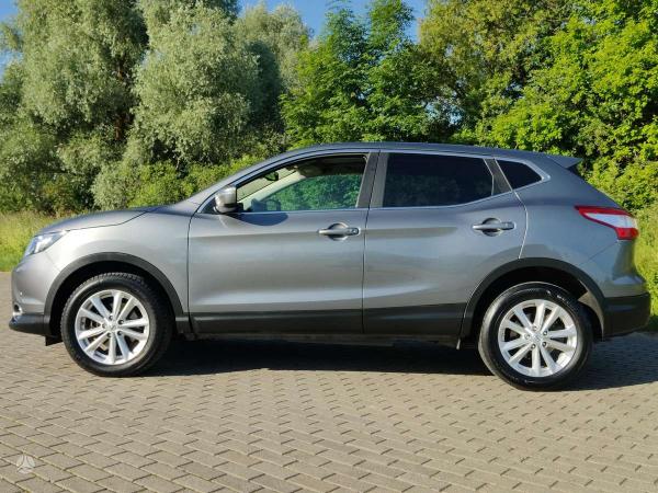 Blue Nissan Qashqai 2014 in Siauliai, with an engine capacity of 1.50 L and mileage of 194 thousand km for 8400 €, photo 6 on AUTOMOTO.COM.LV