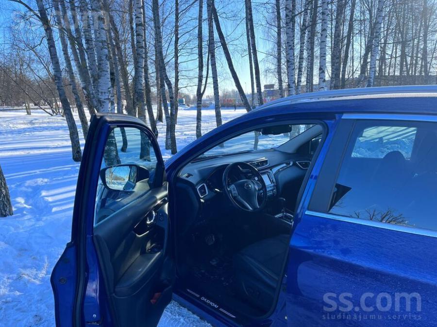 Blue Nissan Qashqai 2015 in Riga, with an engine capacity of 1.20 L and mileage of 186 thousand km for 7390 €, photo 6 on AUTOMOTO.COM.LV