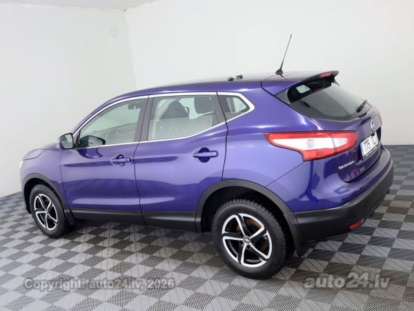 Blue Nissan Qashqai 2015 in Tallinn, with an engine capacity of 1.20 L and mileage of 125 thousand km for 5999 €, photo 4 on AUTOMOTO.COM.LV