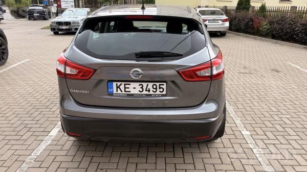 Zils Nissan Qashqai 2015 Rīga, ar dzinēja tilpumu 1.20 L un nobraukumu 69 tūkst. km par 5500 €, foto 4 vietnē AUTOMOTO.COM.LV