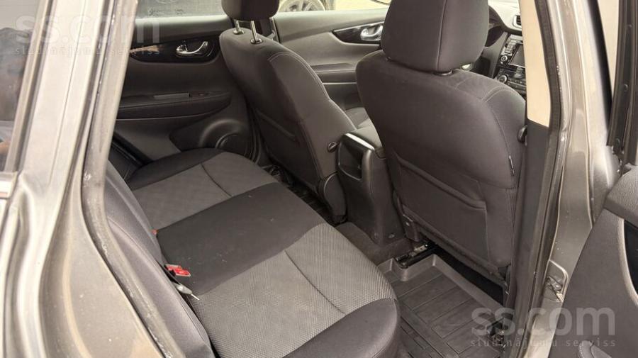 Blue Nissan Qashqai 2015 in Riga, with an engine capacity of 1.20 L and mileage of 69 thousand km for 5500 €, photo 6 on AUTOMOTO.COM.LV