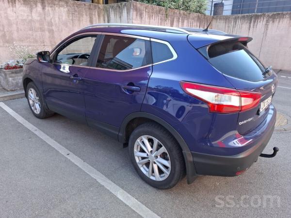 Nissan Qashqai 2015 Rīga vietnē Zils Nissan Qashqai 2015 Rīga, ar dzinēja tilpumu 1.60 L un nobraukumu 150 tūkst. km par 6400 €, foto 5 vietnē AUTOMOTO.COM.LV