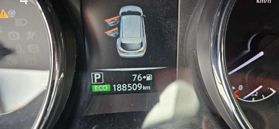 Blue Nissan Qashqai 2017 in Marijampole, with an engine capacity of 1.60 L and mileage of 189 thousand km for 8900 €, photo 20 on AUTOMOTO.COM.LV