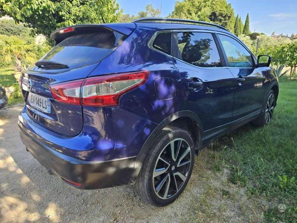 Blue Nissan Qashqai 2017 in Taurage, with an engine capacity of 1.20 L and mileage of 113 thousand km for 8700 €, photo 5 on AUTOMOTO.COM.LV