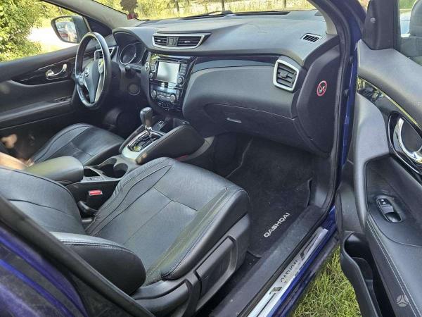 Blue Nissan Qashqai 2017 in Taurage, with an engine capacity of 1.20 L and mileage of 113 thousand km for 8700 €, photo 8 on AUTOMOTO.COM.LV