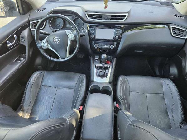 Blue Nissan Qashqai 2017 in Taurage, with an engine capacity of 1.20 L and mileage of 113 thousand km for 8700 €, photo 10 on AUTOMOTO.COM.LV