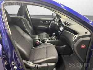 Blue Nissan Qashqai 2017 in Riga, with an engine capacity of 1.20 L and mileage of 155 thousand km for 8990 €, photo 18 on AUTOMOTO.COM.LV