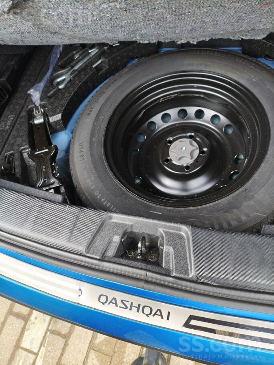 Blue Nissan Qashqai 2018 in Cesis, with an engine capacity of 1.60 L and mileage of 184 thousand km for 12700 €, photo 8 on AUTOMOTO.COM.LV