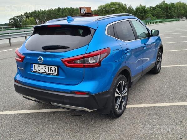Blue Nissan Qashqai 2018 in Riga, with an engine capacity of 1.20 L and mileage of 141 thousand km for 11300 €, photo 2 on AUTOMOTO.COM.LV