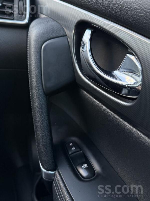 Blue Nissan Qashqai 2018 in Riga, with an engine capacity of 1.20 L and mileage of 141 thousand km for 11300 €, photo 10 on AUTOMOTO.COM.LV
