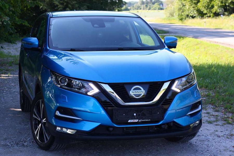 Blue Nissan Qashqai 2018 in Kretinga, with an engine capacity of 1.20 L and mileage of 123 thousand km for 11199 €, photo 3 on AUTOMOTO.COM.LV