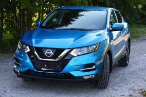 Blue Nissan Qashqai 2018 in Kretinga, with an engine capacity of 1.20 L and mileage of 123 thousand km for 11199 €, photo 4 on AUTOMOTO.COM.LV
