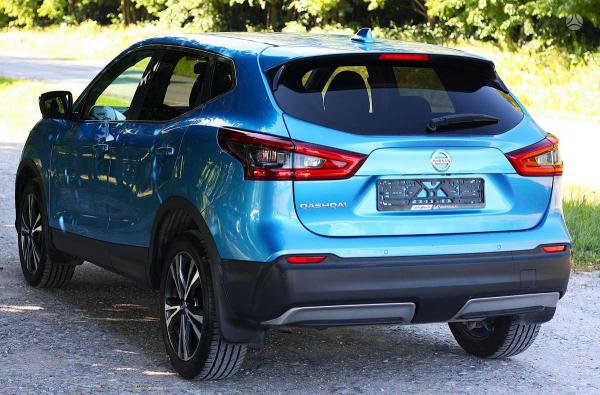 Blue Nissan Qashqai 2018 in Kretinga, with an engine capacity of 1.20 L and mileage of 123 thousand km for 11199 €, photo 8 on AUTOMOTO.COM.LV