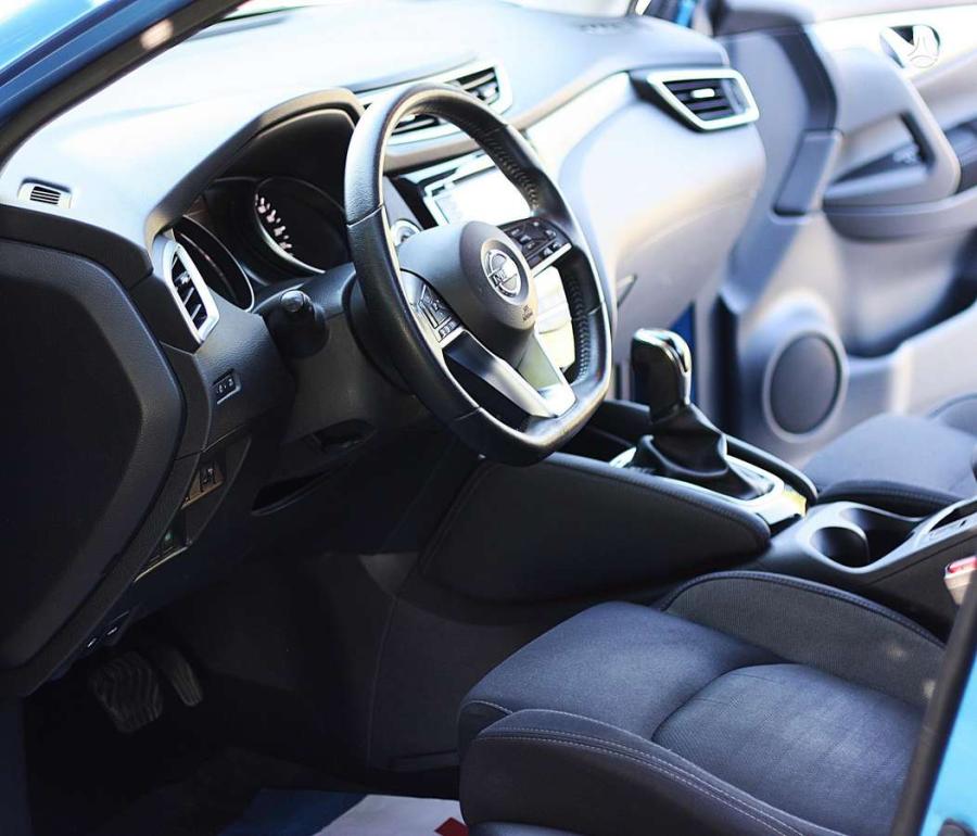 Blue Nissan Qashqai 2018 in Kretinga, with an engine capacity of 1.20 L and mileage of 123 thousand km for 11199 €, photo 15 on AUTOMOTO.COM.LV