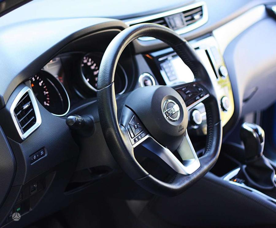 Blue Nissan Qashqai 2018 in Kretinga, with an engine capacity of 1.20 L and mileage of 123 thousand km for 11199 €, photo 16 on AUTOMOTO.COM.LV