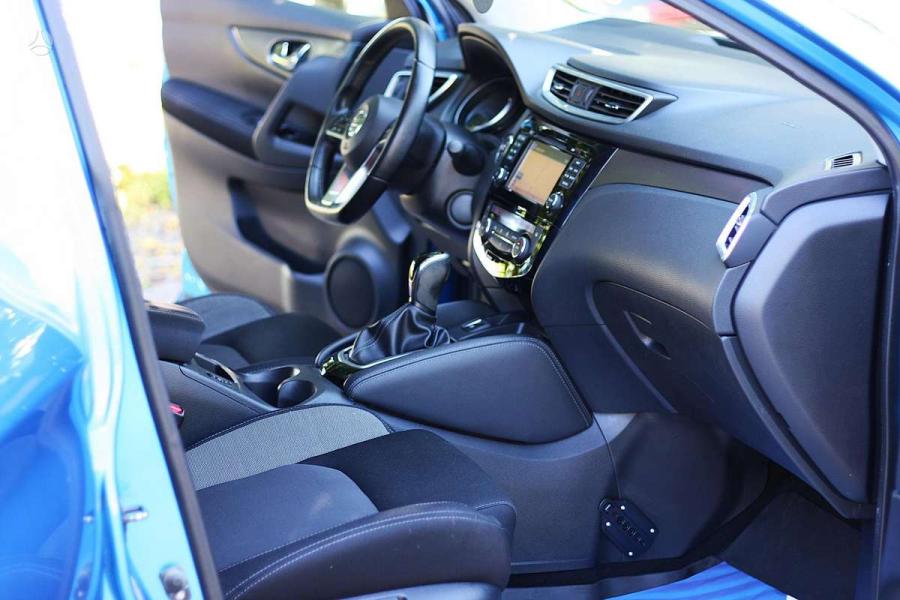 Blue Nissan Qashqai 2018 in Kretinga, with an engine capacity of 1.20 L and mileage of 123 thousand km for 11199 €, photo 19 on AUTOMOTO.COM.LV