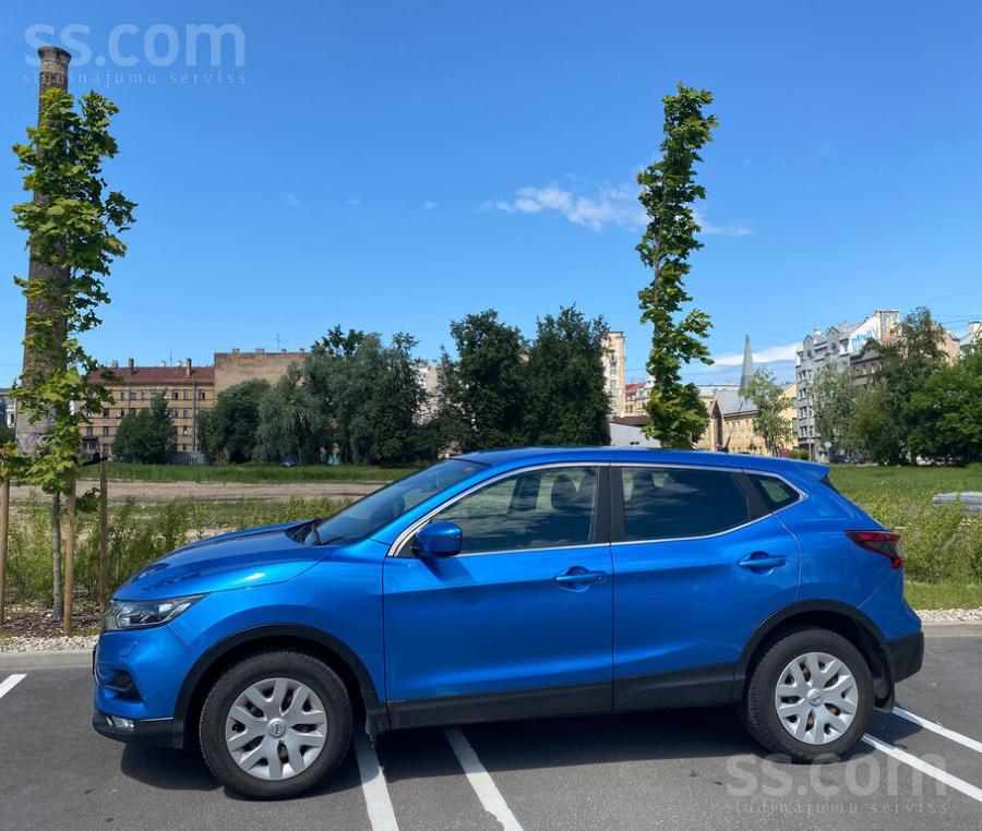 Blue Nissan Qashqai 2018 in Riga, with an engine capacity of 1.50 L and mileage of 127 thousand km for 8500 €, photo 3 on AUTOMOTO.COM.LV