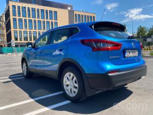 Blue Nissan Qashqai 2018 in Riga, with an engine capacity of 1.50 L and mileage of 127 thousand km for 8500 €, photo 4 on AUTOMOTO.COM.LV
