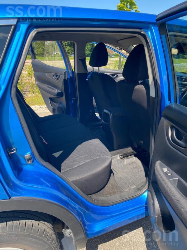 Blue Nissan Qashqai 2018 in Riga, with an engine capacity of 1.50 L and mileage of 127 thousand km for 8500 €, photo 5 on AUTOMOTO.COM.LV