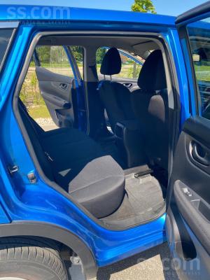 Blue Nissan Qashqai 2018 in Riga, with an engine capacity of 1.50 L and mileage of 127 thousand km for 8500 €, photo 6 on AUTOMOTO.COM.LV