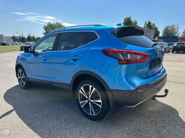 Blue Nissan Qashqai 2018 in Marijampole, with an engine capacity of 1.20 L and mileage of 236 thousand km for 8450 €, photo 3 on AUTOMOTO.COM.LV