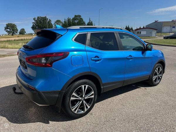 Blue Nissan Qashqai 2018 in Marijampole, with an engine capacity of 1.20 L and mileage of 236 thousand km for 8450 €, photo 4 on AUTOMOTO.COM.LV