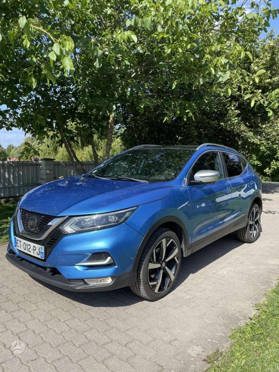 Blue Nissan Qashqai 2018 in Raseiniai, with an engine capacity of 1.60 L and mileage of 159 thousand km for 12400 €, photo 3 on AUTOMOTO.COM.LV
