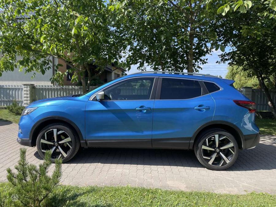 Blue Nissan Qashqai 2018 in Raseiniai, with an engine capacity of 1.60 L and mileage of 159 thousand km for 12400 €, photo 4 on AUTOMOTO.COM.LV