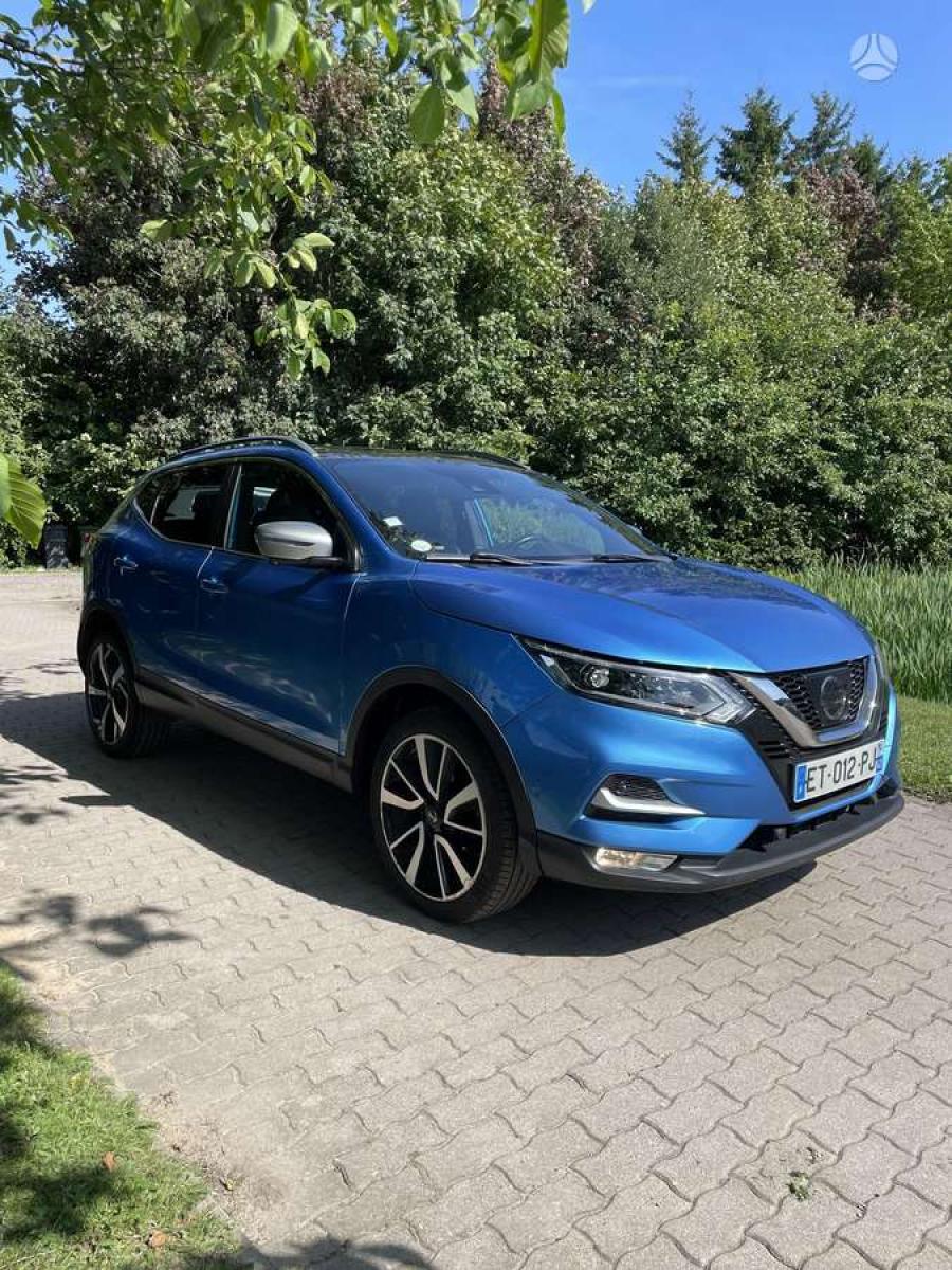 Blue Nissan Qashqai 2018 in Raseiniai, with an engine capacity of 1.60 L and mileage of 159 thousand km for 12400 €, photo 8 on AUTOMOTO.COM.LV