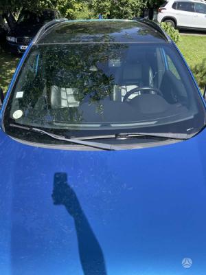 Blue Nissan Qashqai 2018 in Raseiniai, with an engine capacity of 1.60 L and mileage of 159 thousand km for 12400 €, photo 9 on AUTOMOTO.COM.LV