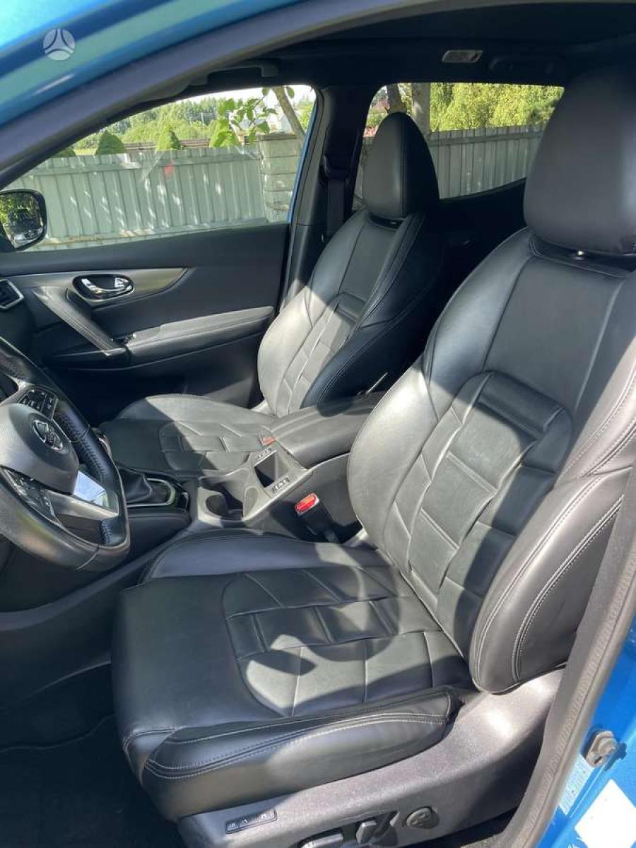 Blue Nissan Qashqai 2018 in Raseiniai, with an engine capacity of 1.60 L and mileage of 159 thousand km for 12400 €, photo 12 on AUTOMOTO.COM.LV
